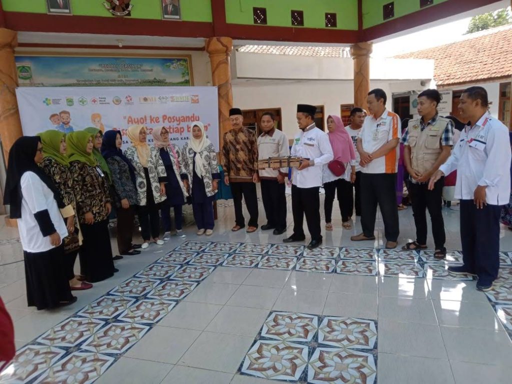 Alat Pembuat Keset dari Lazisnu untuk Posyandu Disabilitas Bedali ...