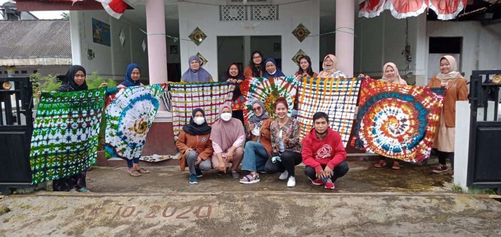 Pelatihan Batik Shibori di Kaki Gunung Wedon - LINKSOS